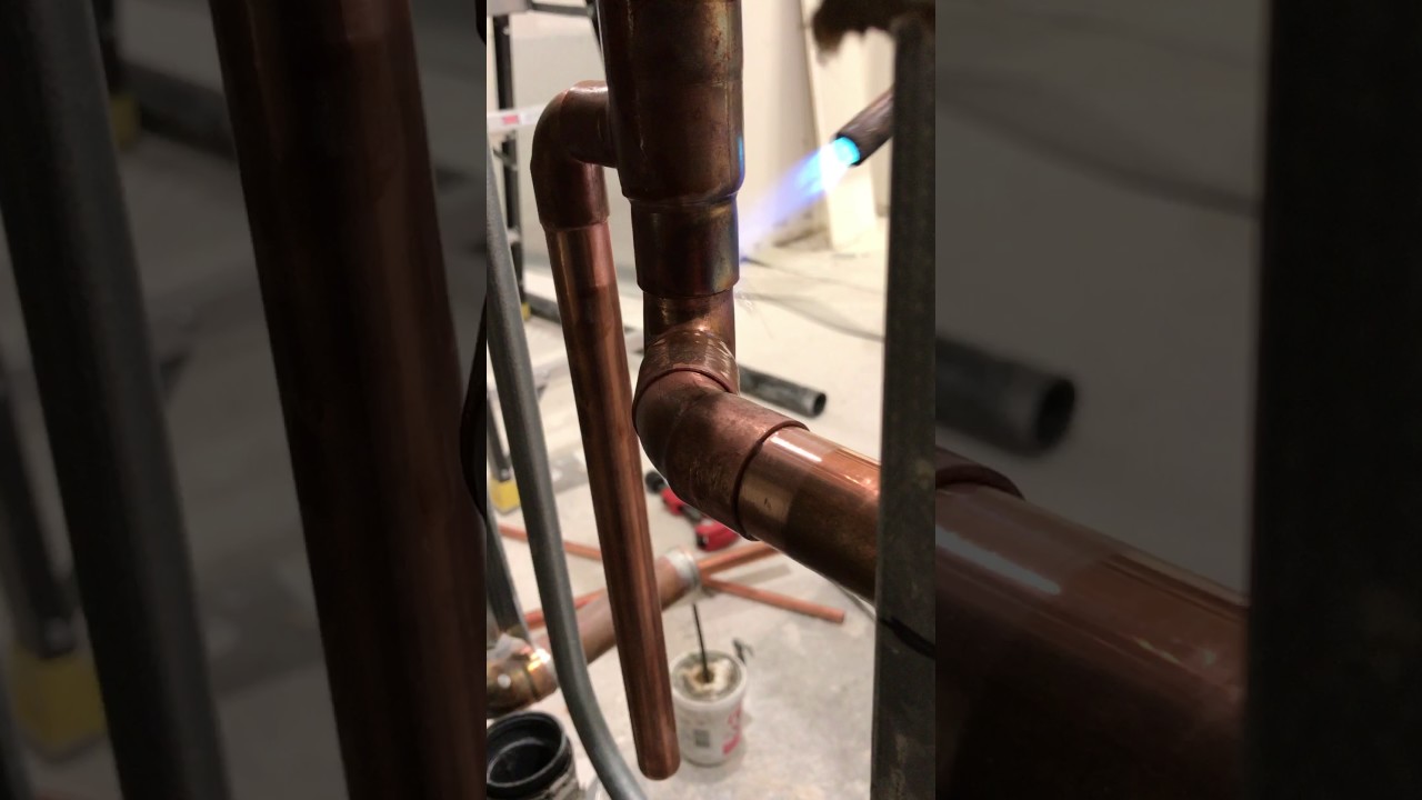 Soldering copper pipe - YouTube