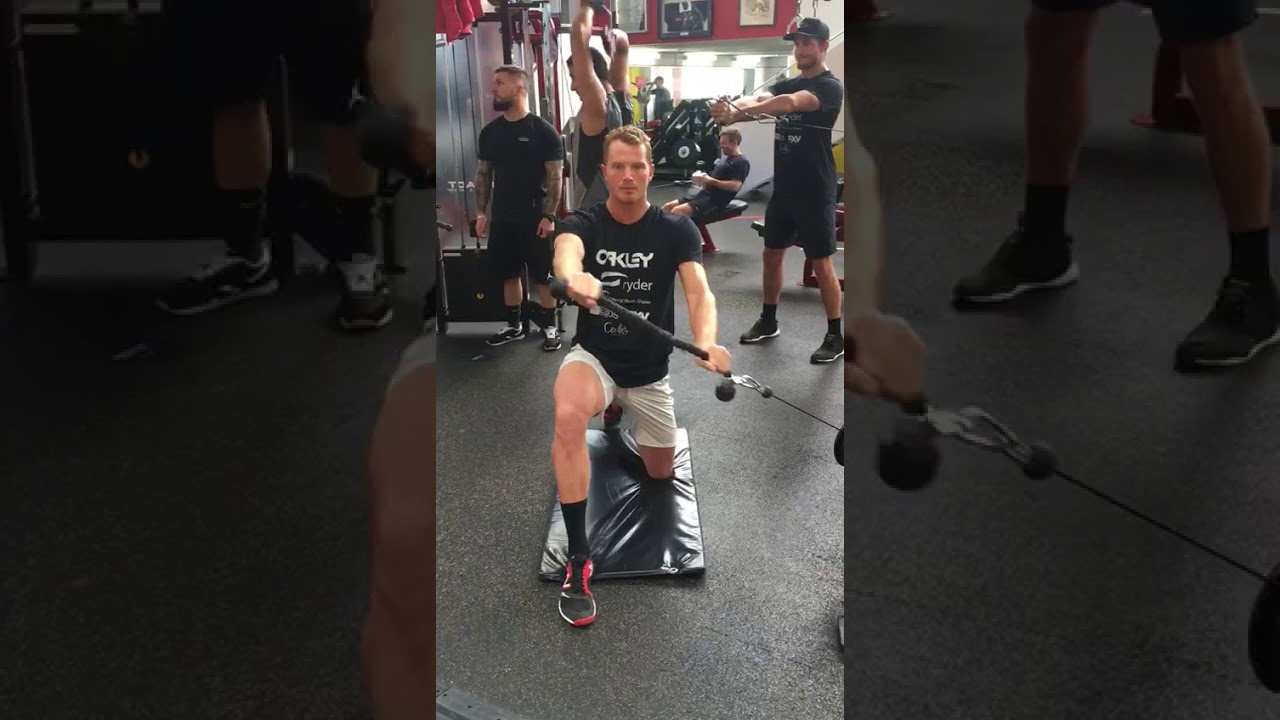 Kneeling Cable Rotation - YouTube