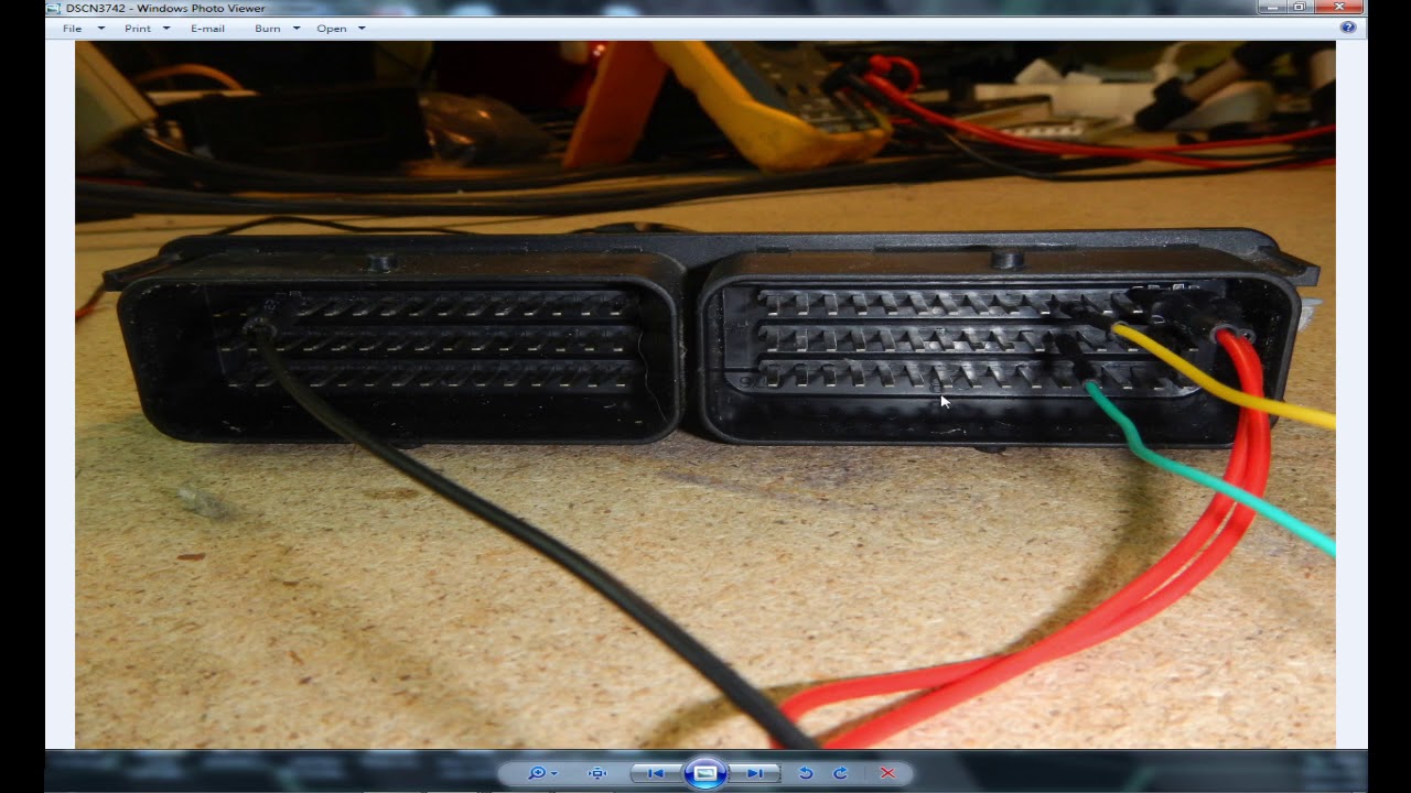 Sirius 32 ecu read with galletto #1 - YouTube