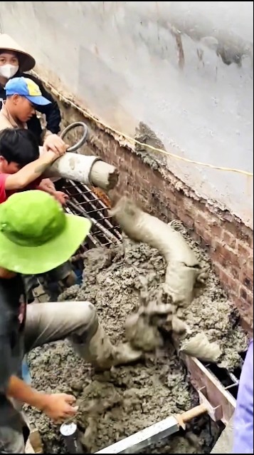 Really Weird Concrete Techniques in Construction #shorts - YouTube