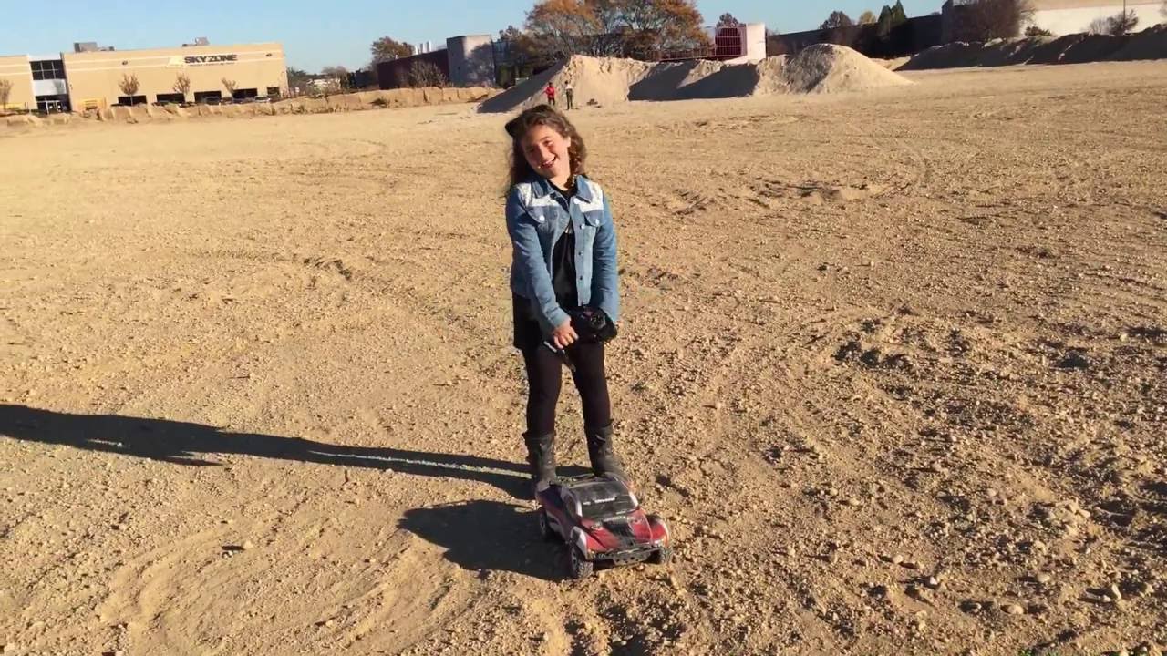 Cute RC girl - YouTube