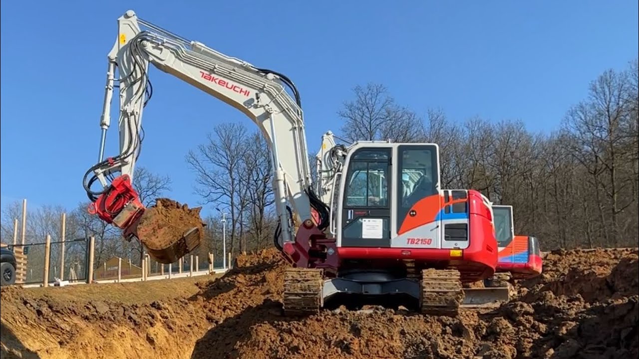 Takeuchi TB 2150 VS TB 1140 - YouTube