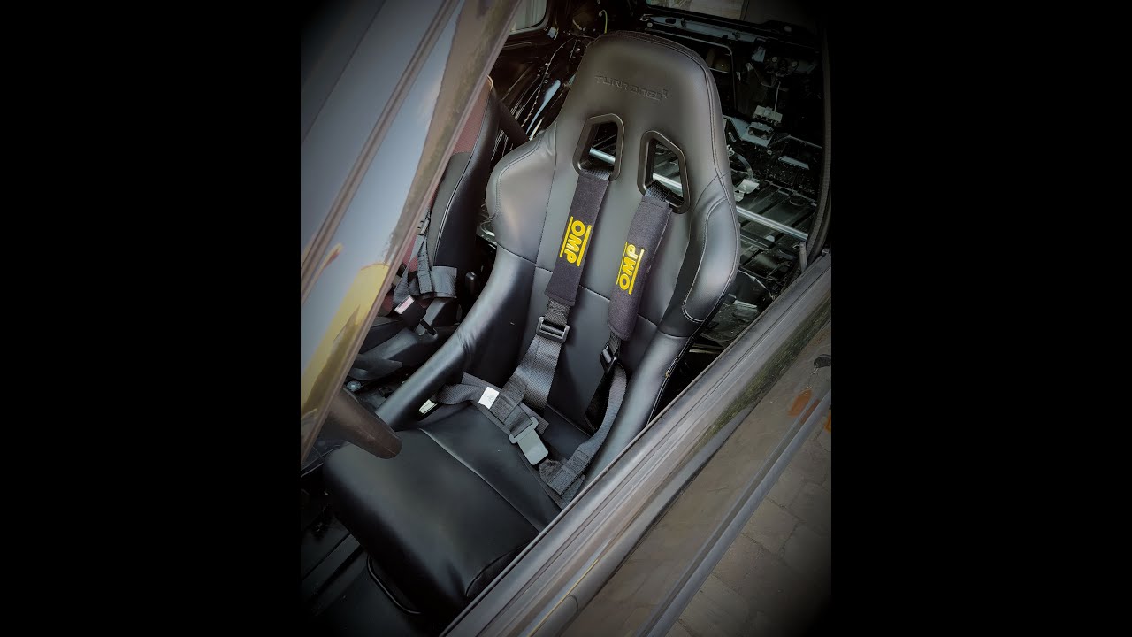 Saxo 1.1i: Installing the race seat and security harnesses (for real ...