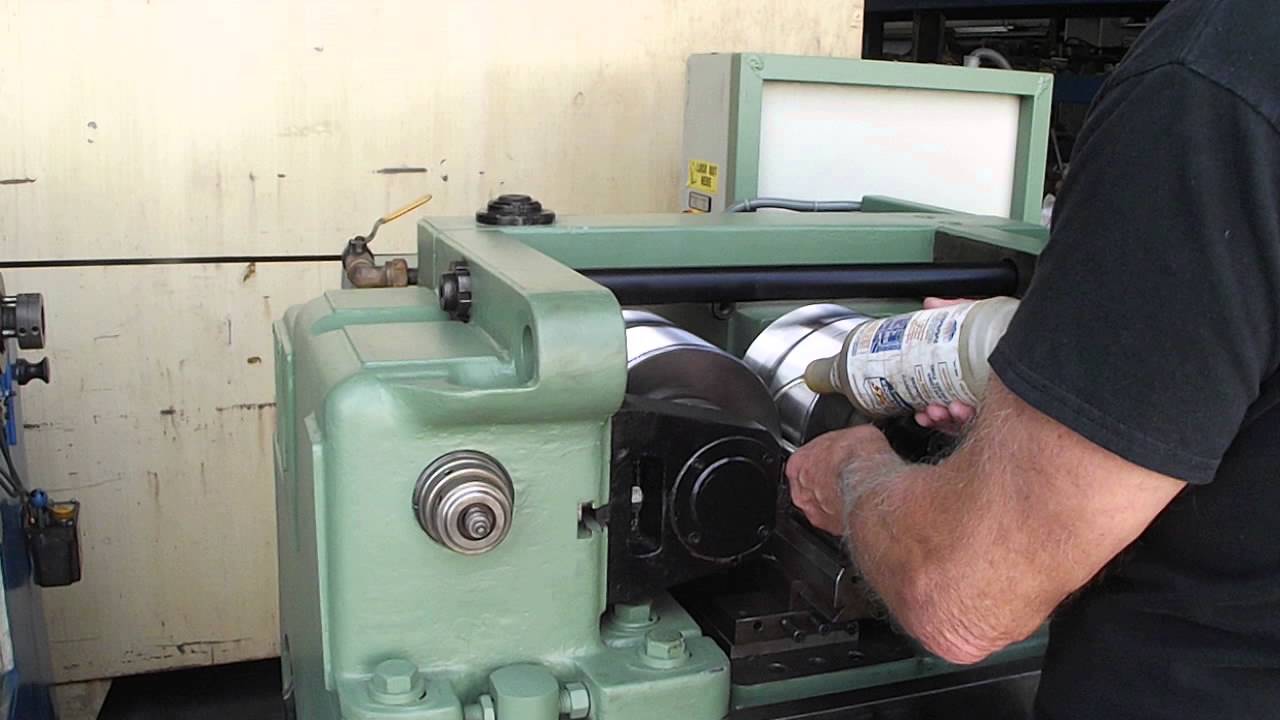 Pee Wee P20 Thread Rolling Machine - YouTube