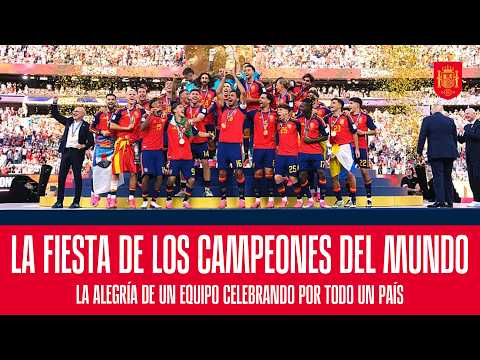 La alegría de un equipo celebrando por todo un país: la fiesta de los campeones del mundo