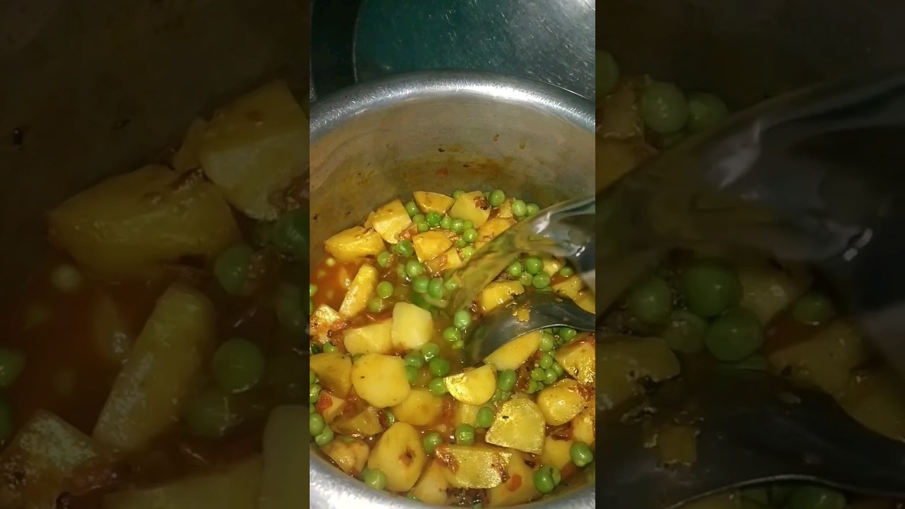 aalu matar recipe🥔🥘 🤤#trending #foryou #youtubeshorts #shortvideo # ...