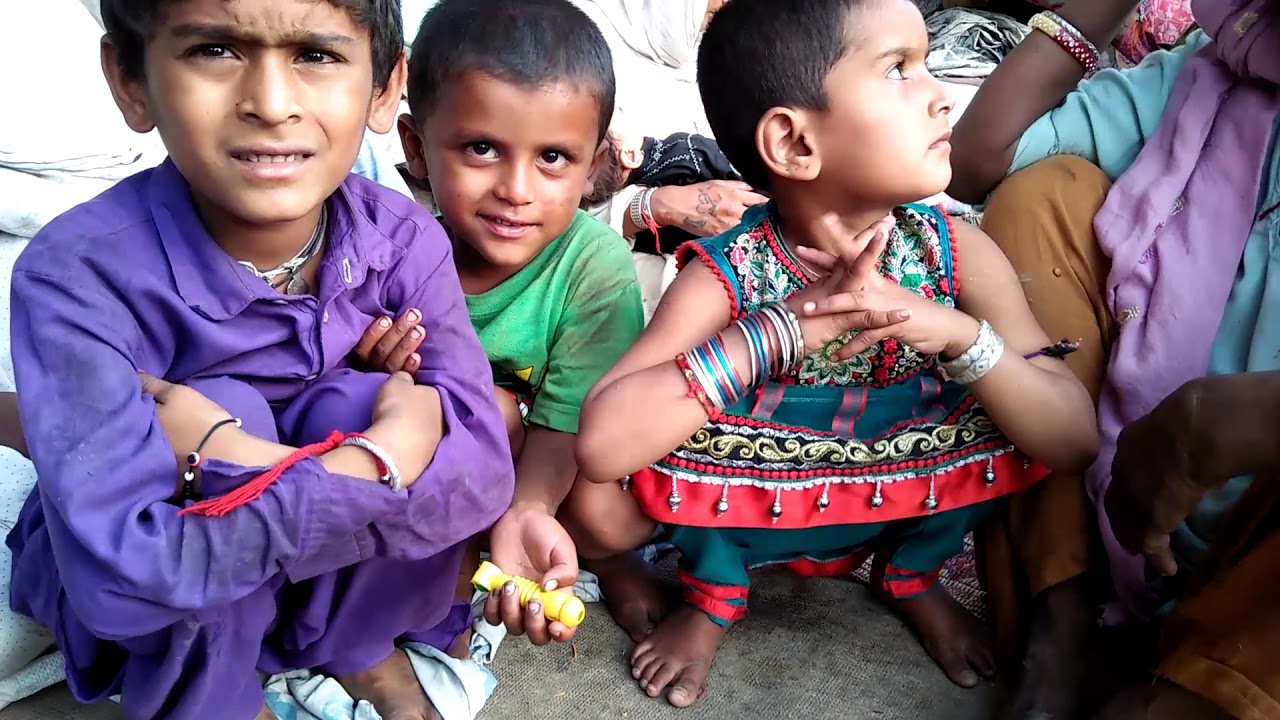 Homeless people in Karachi - YouTube