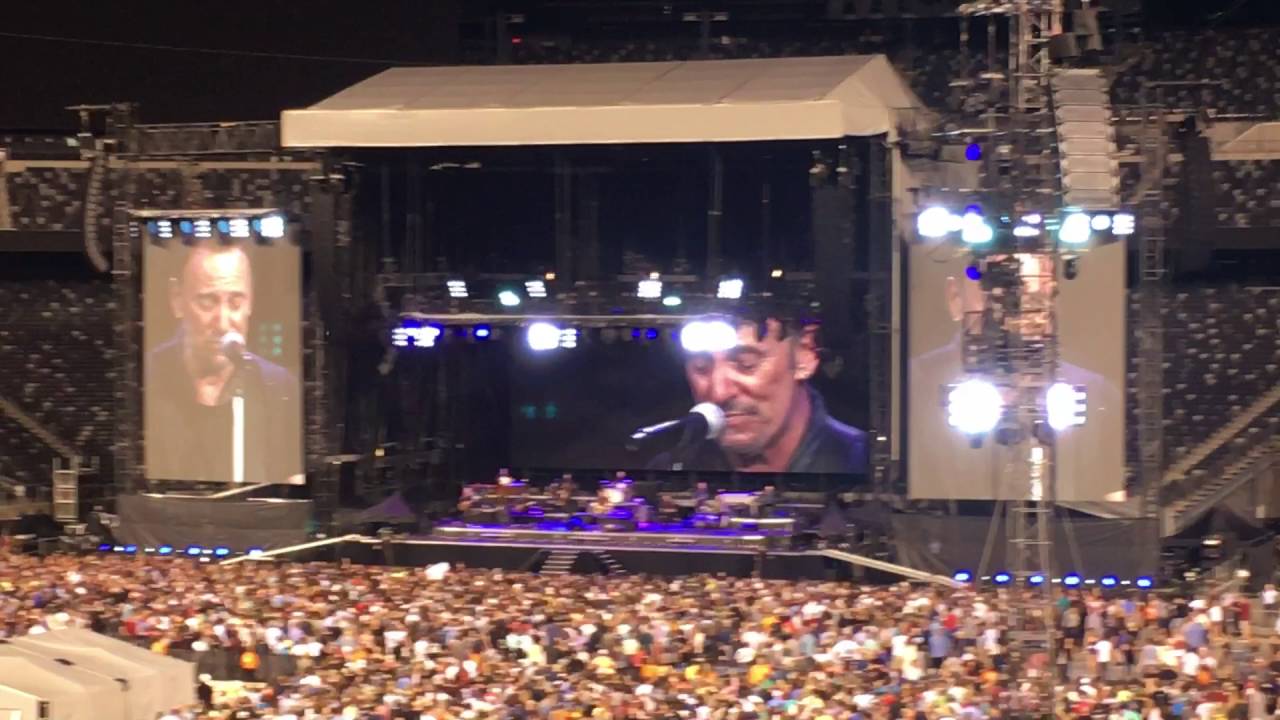 Jersey Girl LIVE Bruce Springsteen Metlife - YouTube