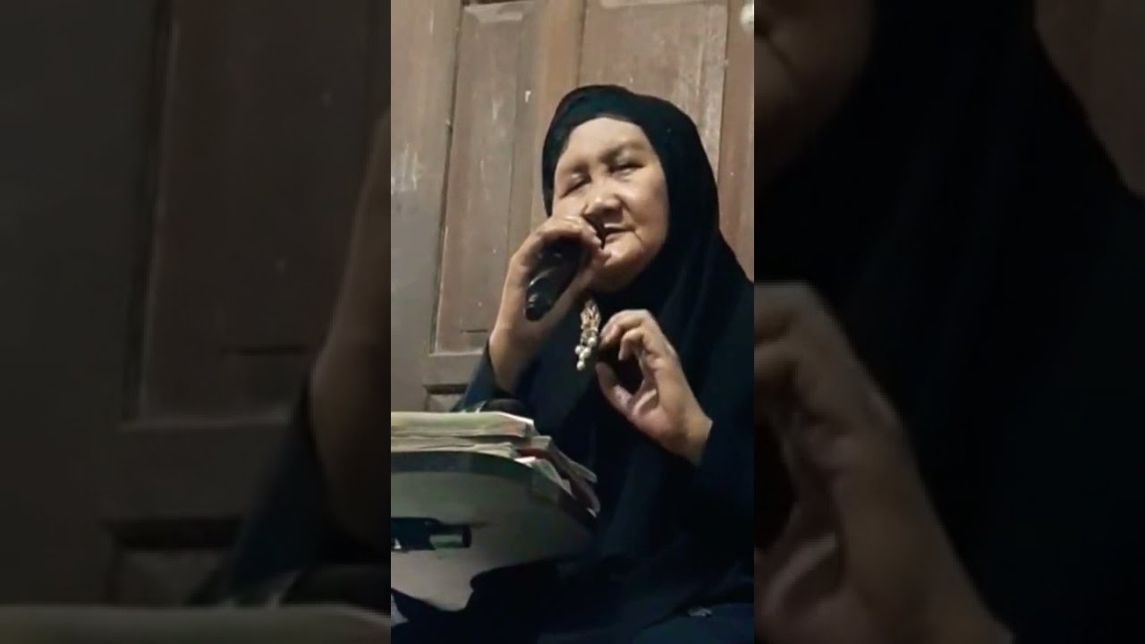 Mauidhoh Bu Nyai NurHannah putri mbah dalhar watucongol magelang # ...