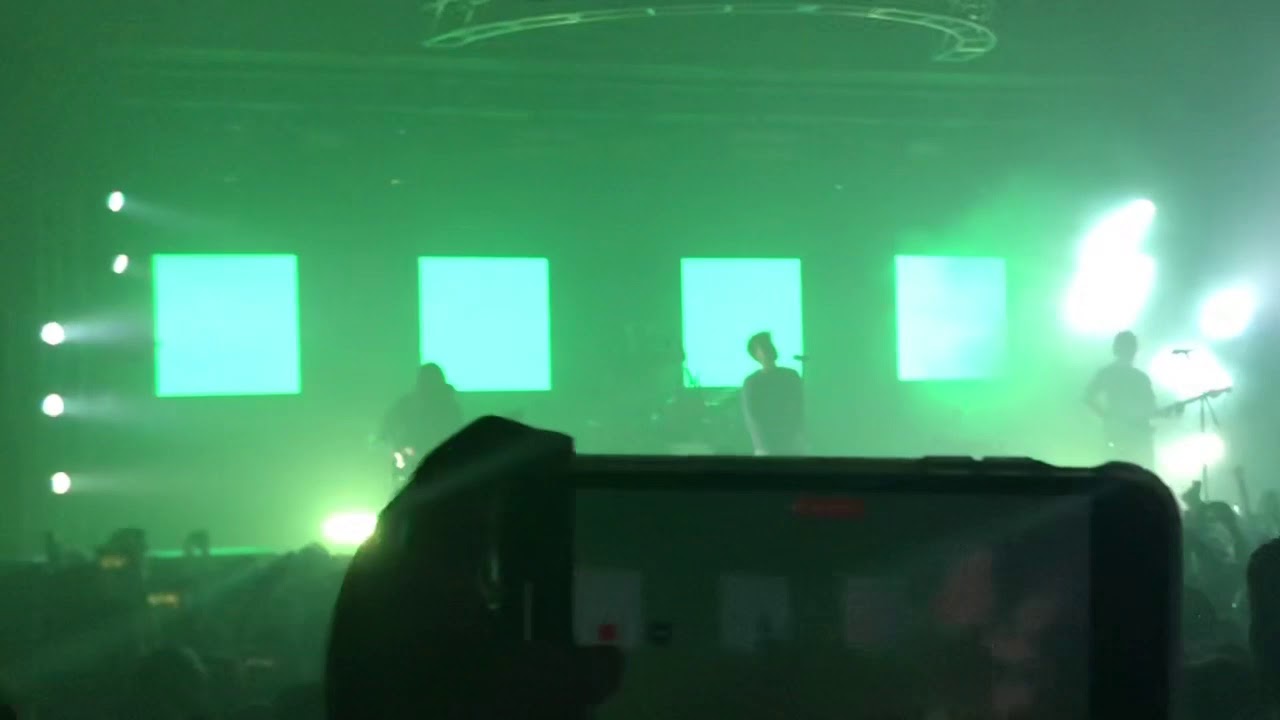 COIN - Dreamland Tour - Crash My Car - YouTube