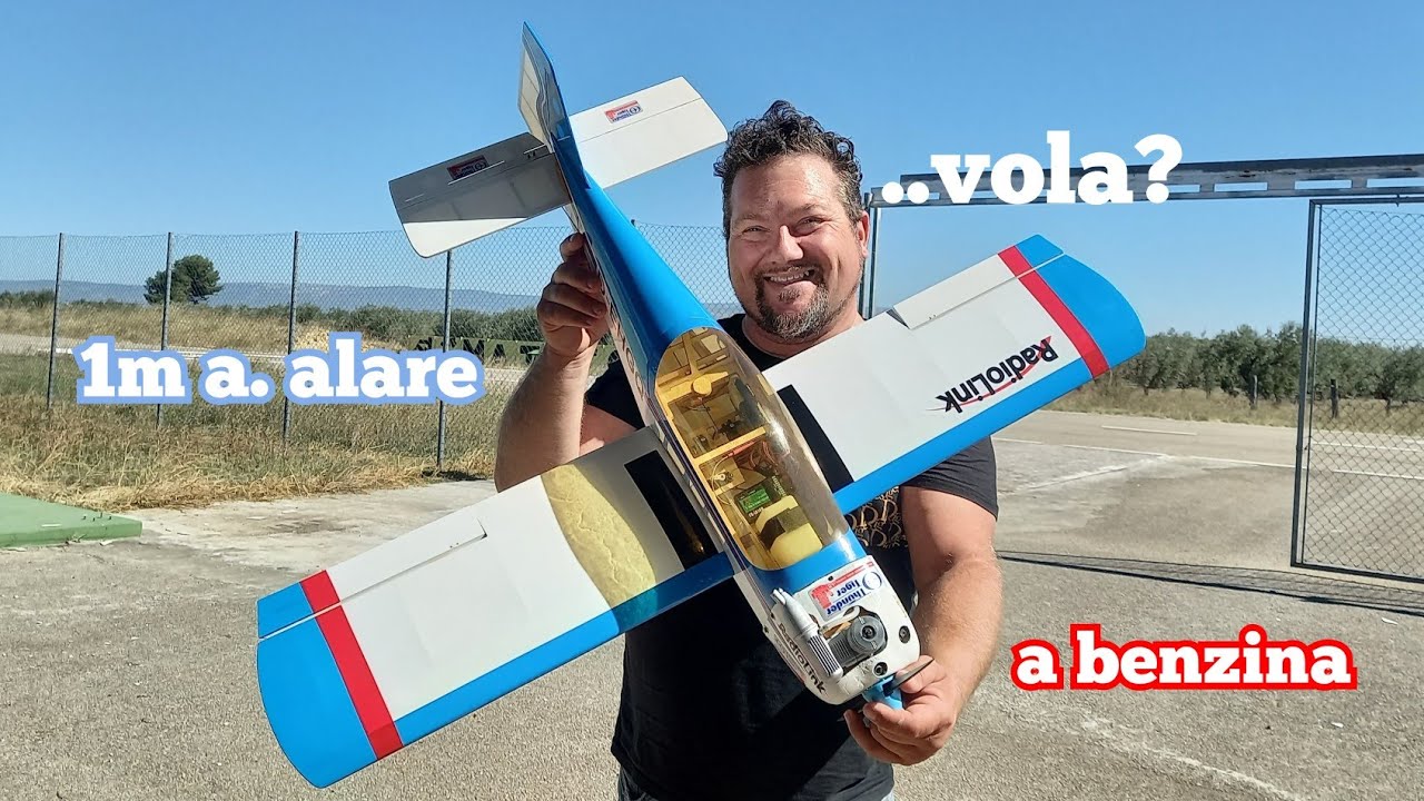 Mini ROBIN piccolissimo AEREO RC a benzina, prova di volo - YouTube