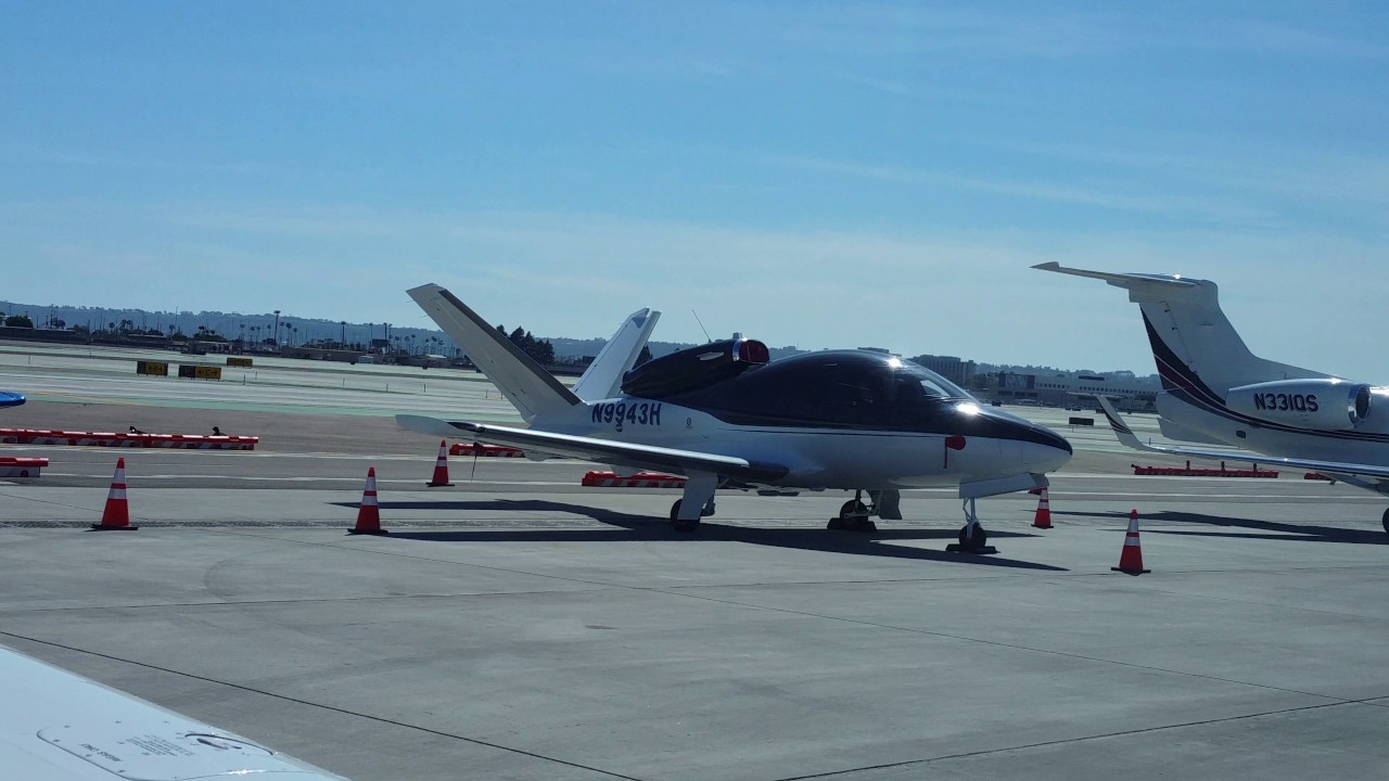 Cirrus Aircraft Vision SF50 Jet Airplane At Signature - 4K UHD - San ...
