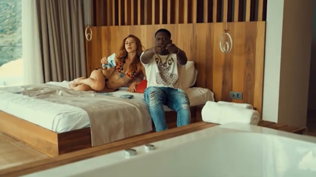 PNF Kash - Banking on Me - YouTube