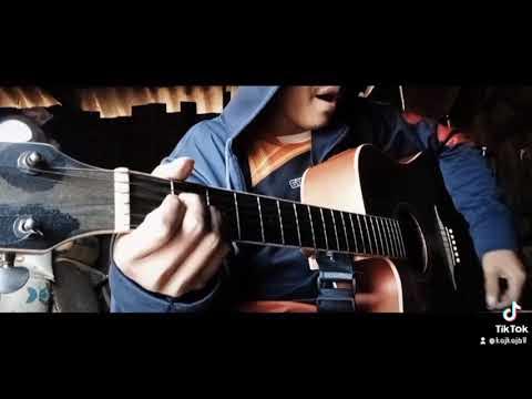 zoo siab koj hnub yug (guitar cover) - YouTube