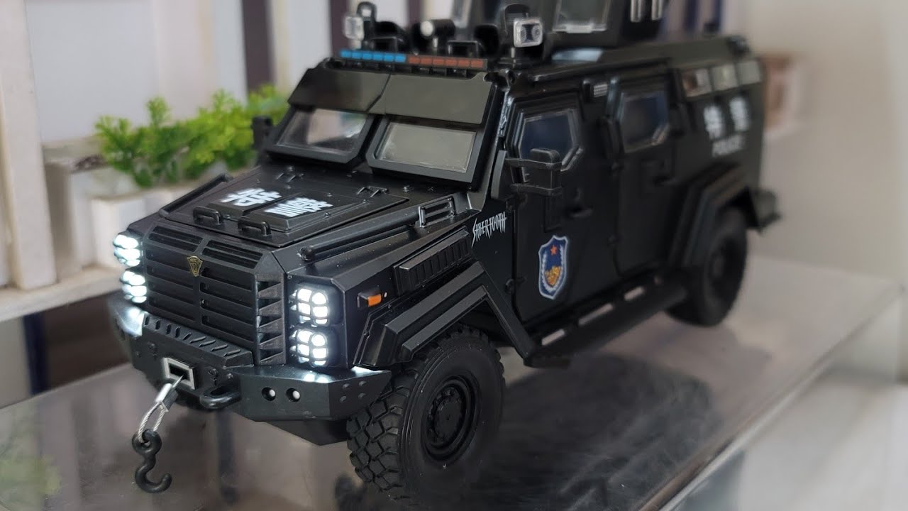 Review 1:24 saber-toothed tiger riot car simulation alloy car model ...