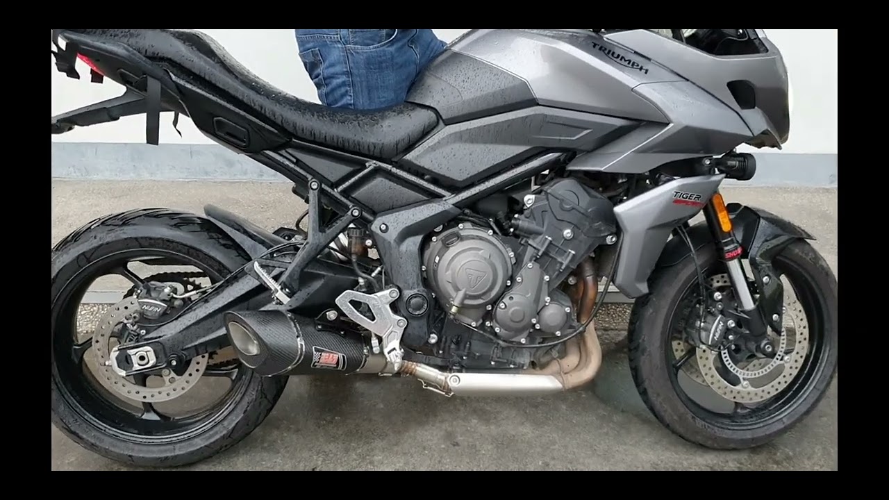 Triumph Tiger Sport 660 2022 with Yoshimura R11 61mm full real carbon and cat delete sound check ...