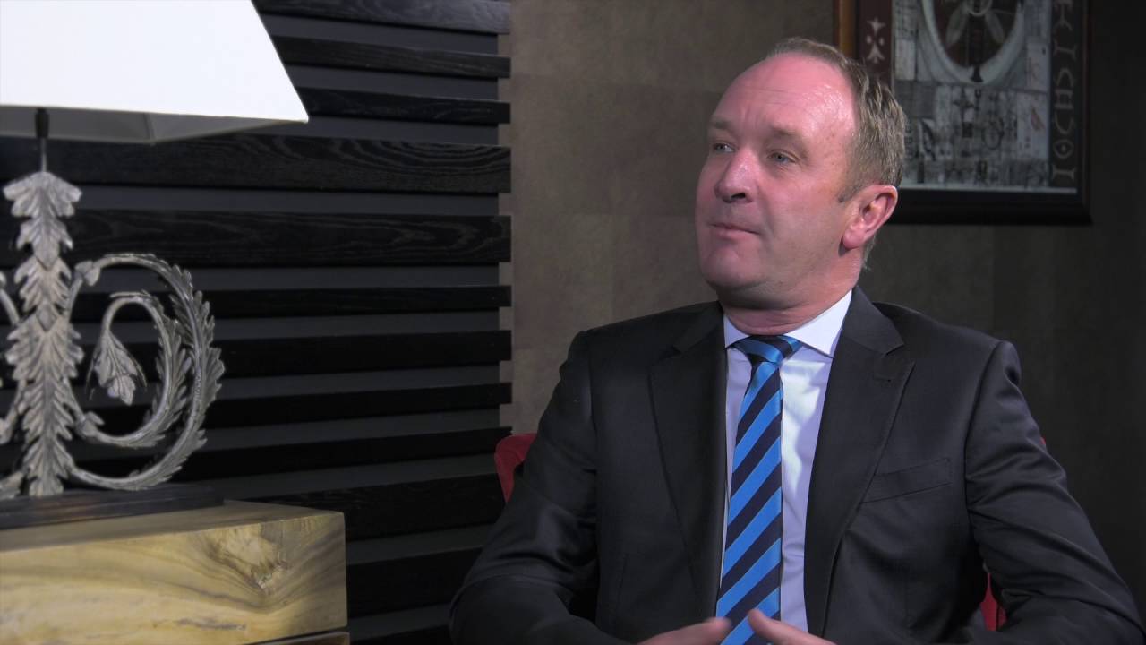 Harcourts Gold - Auction Reserve Set - Bryan - YouTube