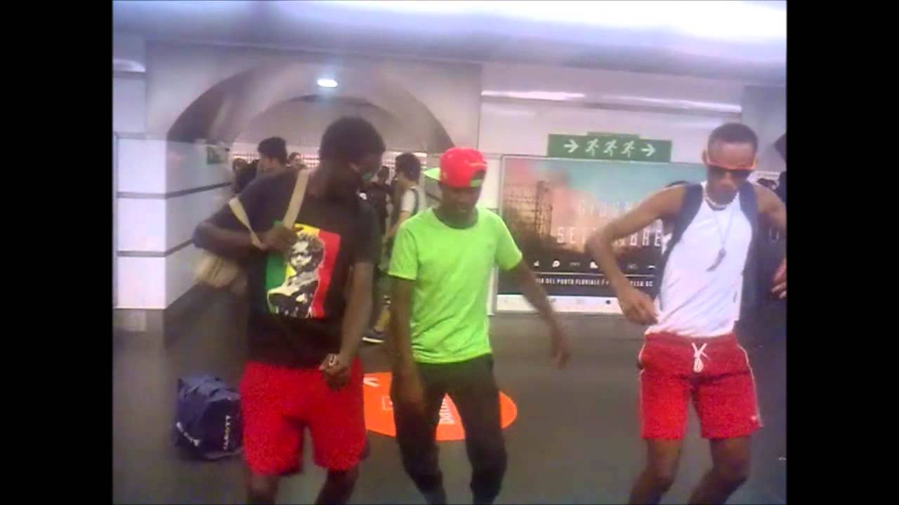David & Yaya BALLO Azonto - YouTube