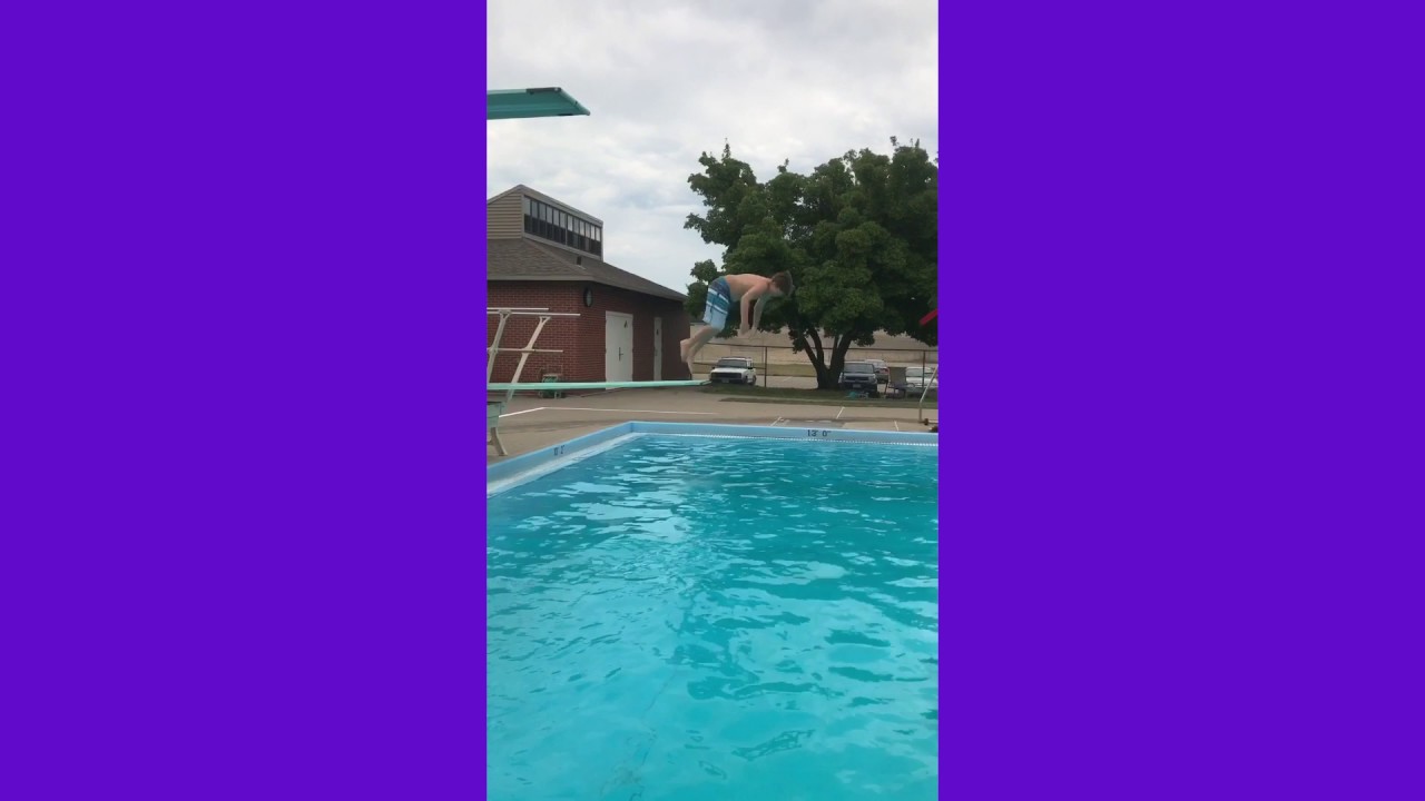 Just another day at the pool (worst belly flop of my life) - YouTube