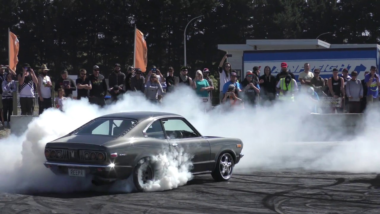 Rotary REUnion 2017 - Mazda RX3 burnouts - YouTube