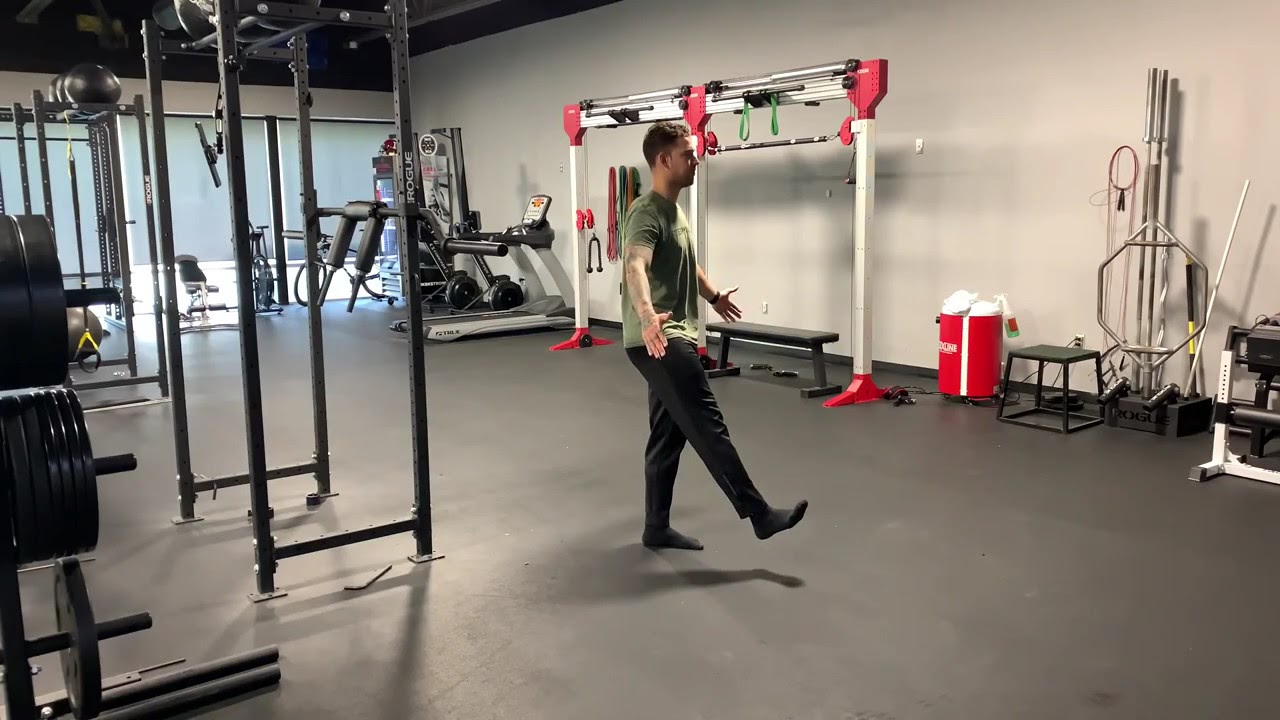 Single Leg Balance Iso Hold - YouTube