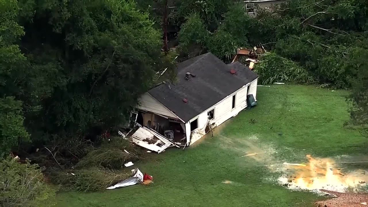 RAW VIDEO: Deadly flooding after 17 inches of rain in Tennessee - YouTube