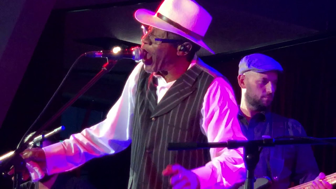 ARCHIE LEE HOOKER - 04/15 - YouTube