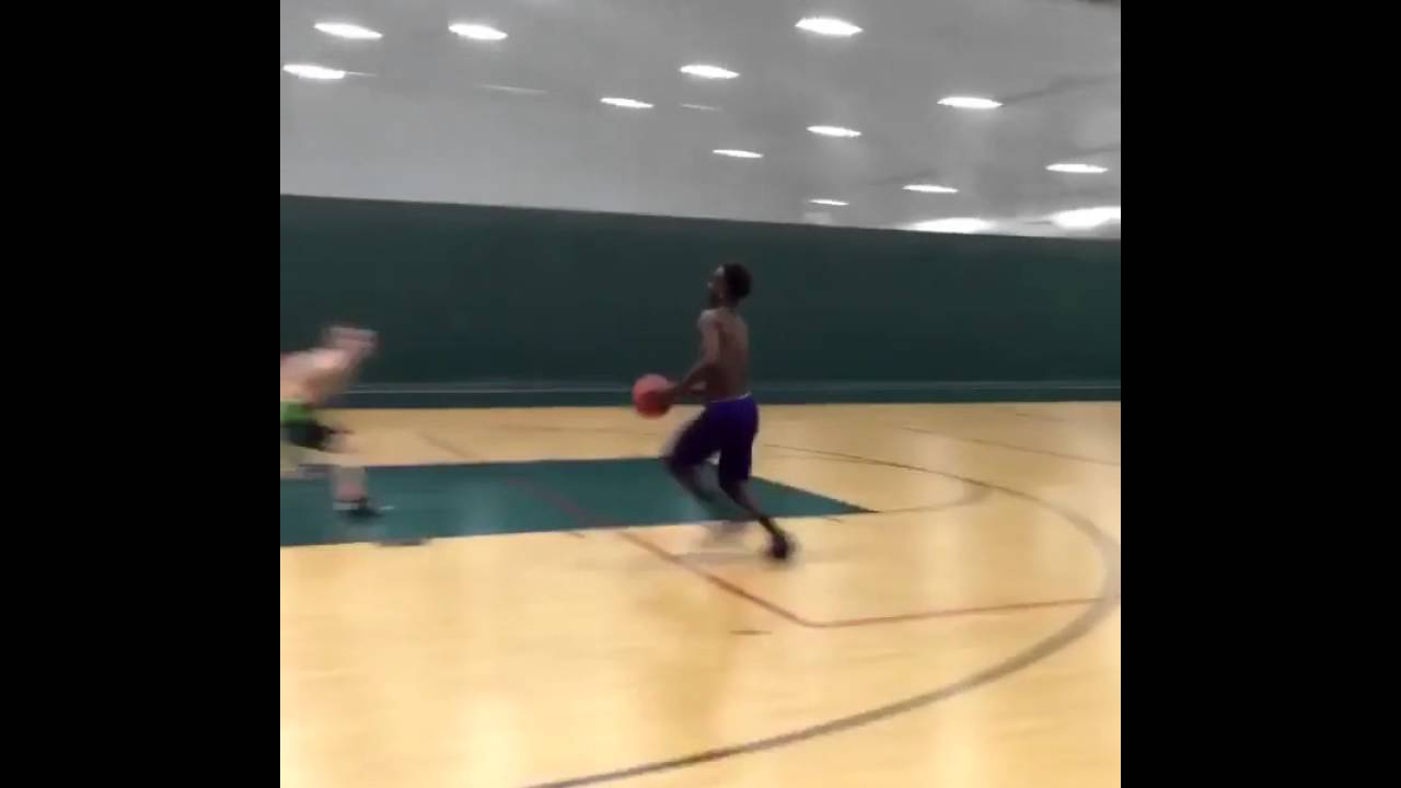 Crazy Basketball block fail - YouTube