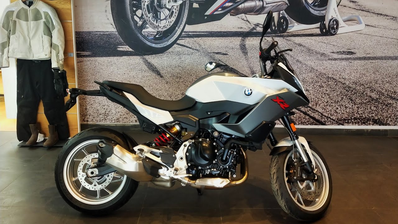 BMW F900 XR Walkaround - YouTube