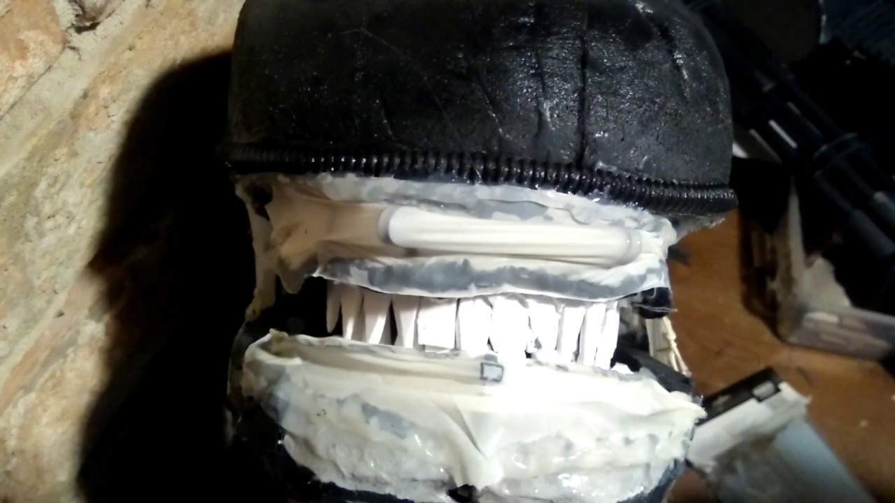 Alien costume jaw test - YouTube
