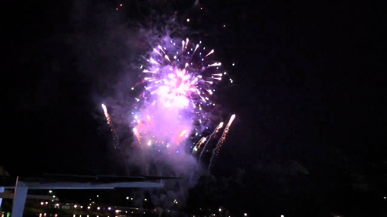 Australia Day fireworks, Elder Park, Adelaide - YouTube