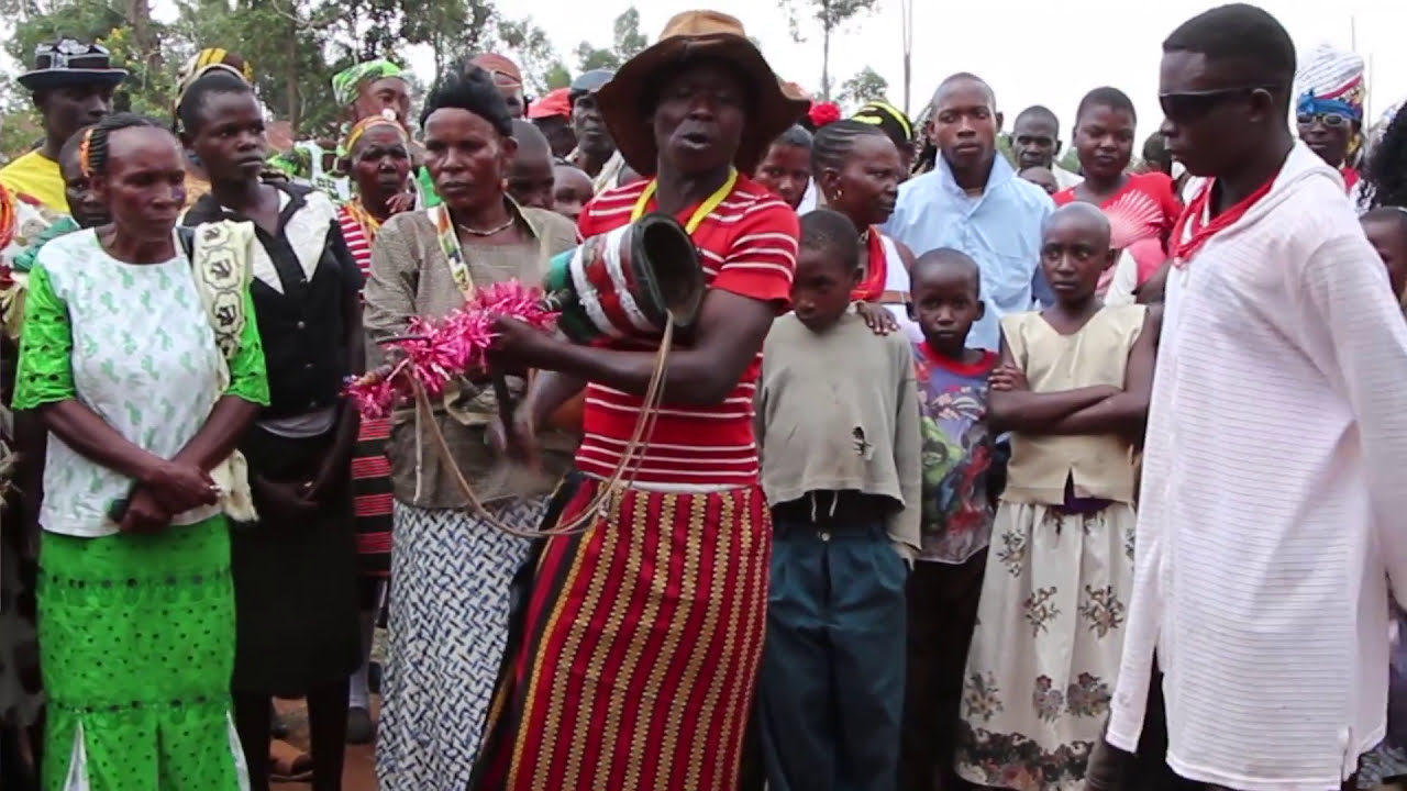 Music of Kuria District, Kenya: Singing and Fiddle-playing - YouTube