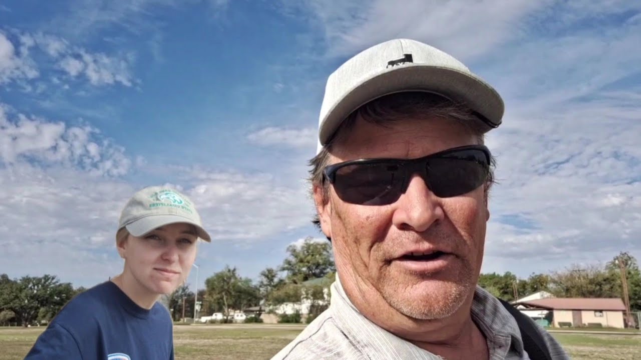 5 Holes With Hailey Renae - YouTube
