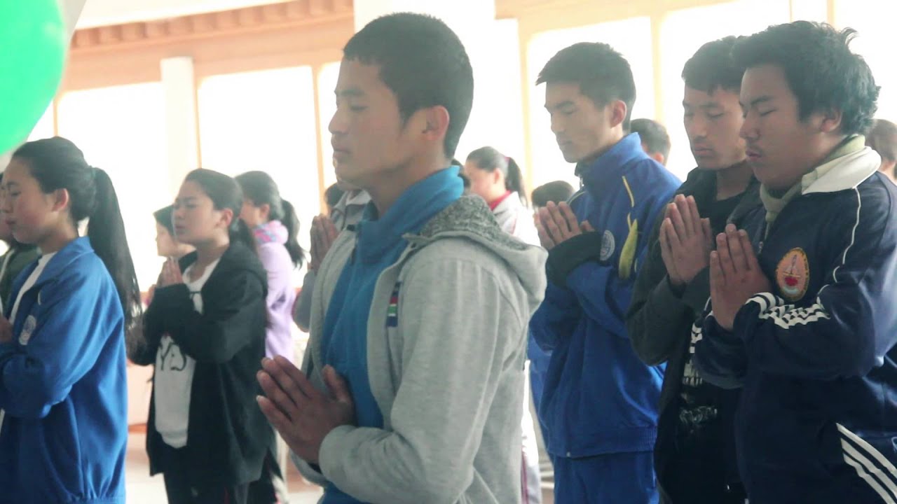 HAIKU yoga 2016 - YouTube