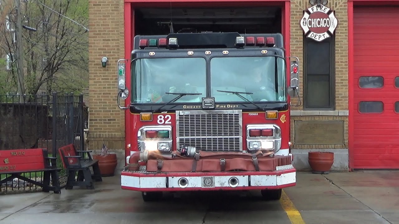 Chicago Fire Department Engine 82 Responding - YouTube