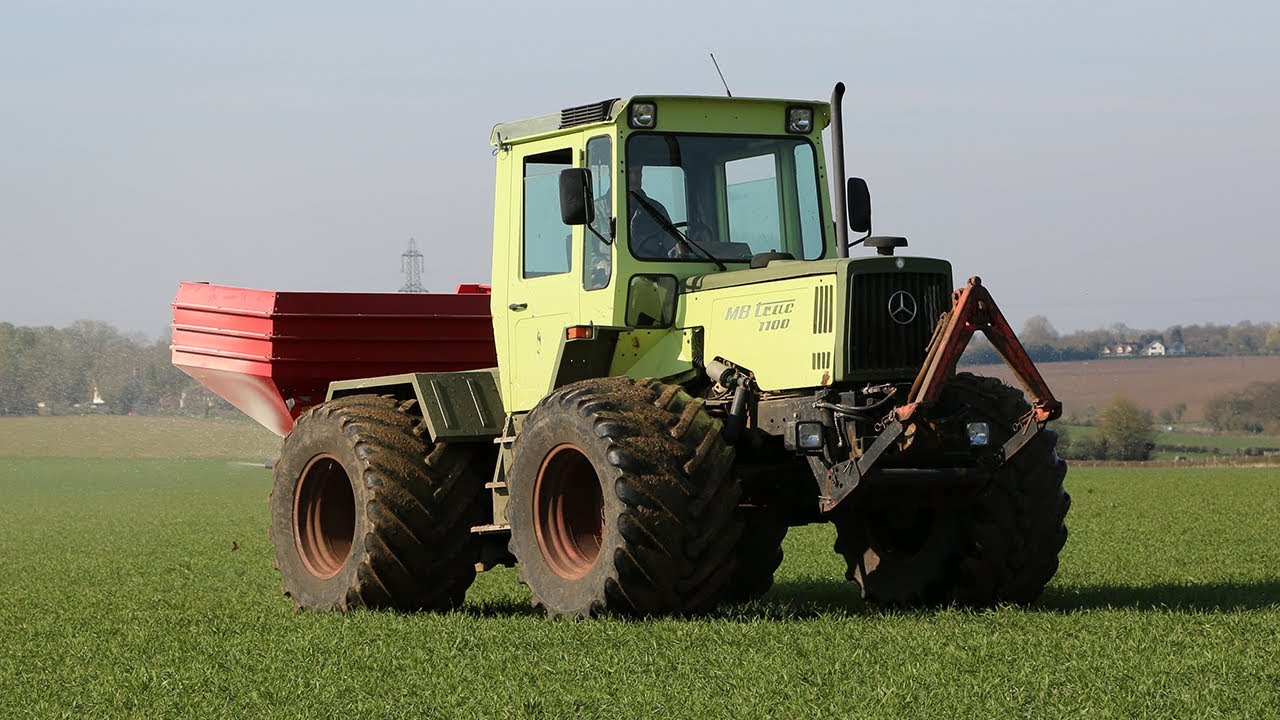 Classic fertiliser spreading with Mercedes-Benz MB-Trac 1100 + Lely ...