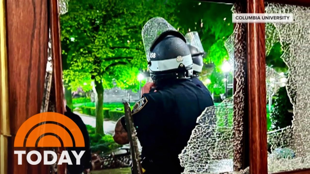 NYPD riot officers arrest hundreds after standoff at Columbia - YouTube