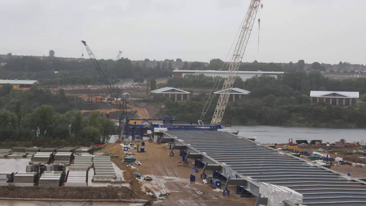 New Wear Crossing Bridge Deck construction and launch - YouTube