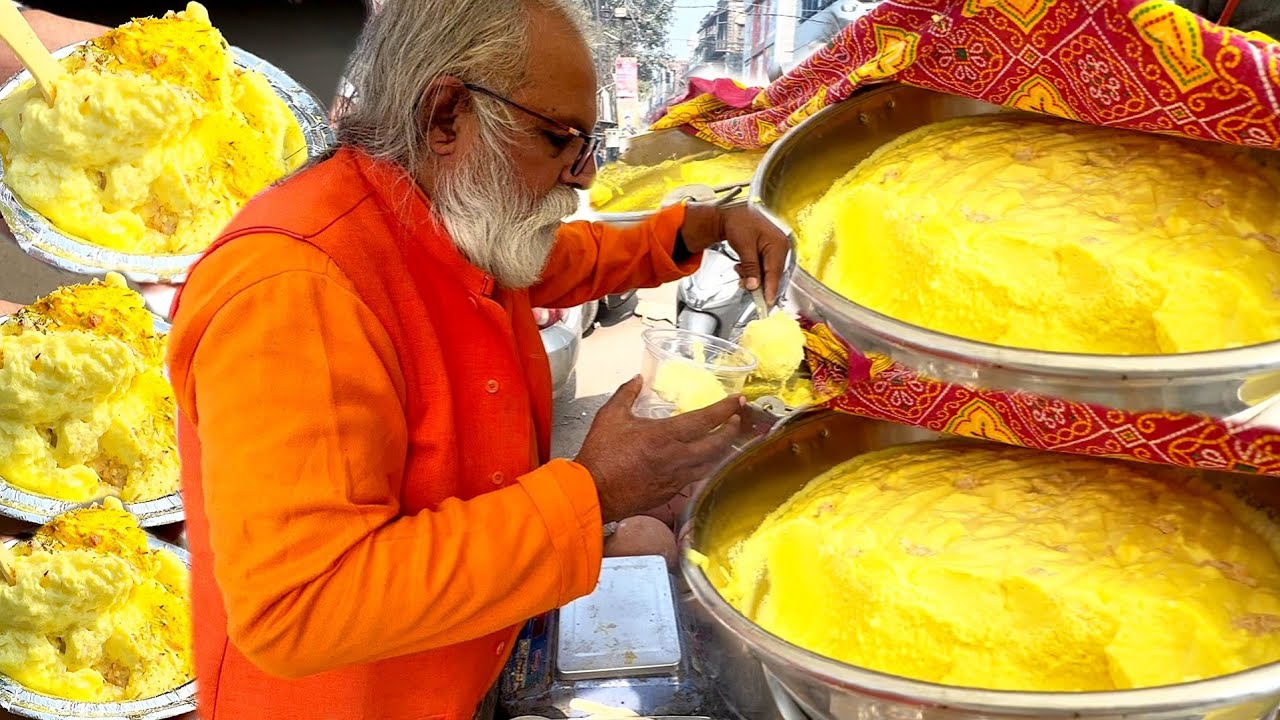 Famous Makhan Baba Selling Amazing Makhan Malaiyo Of Banaras Rs. 800 ...