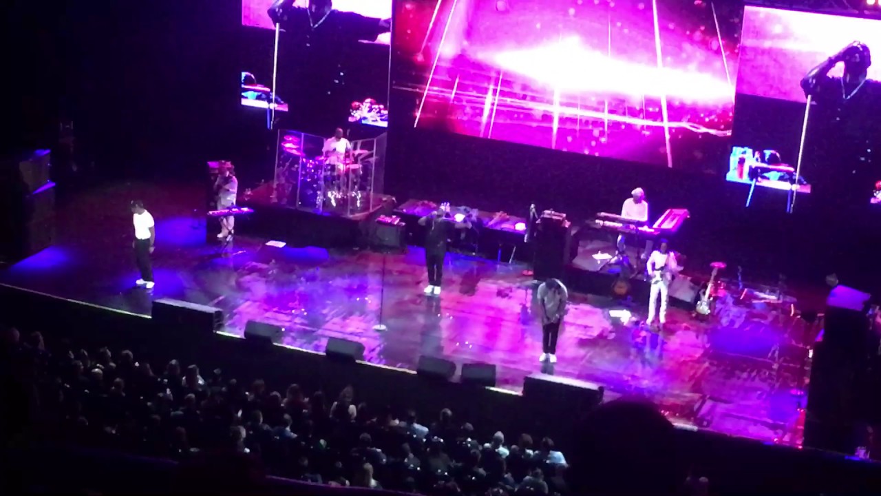 Boyz 2 men Live Concert - YouTube