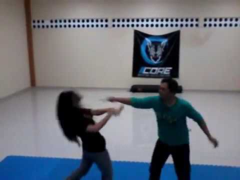 Lola Zieta knife sparring