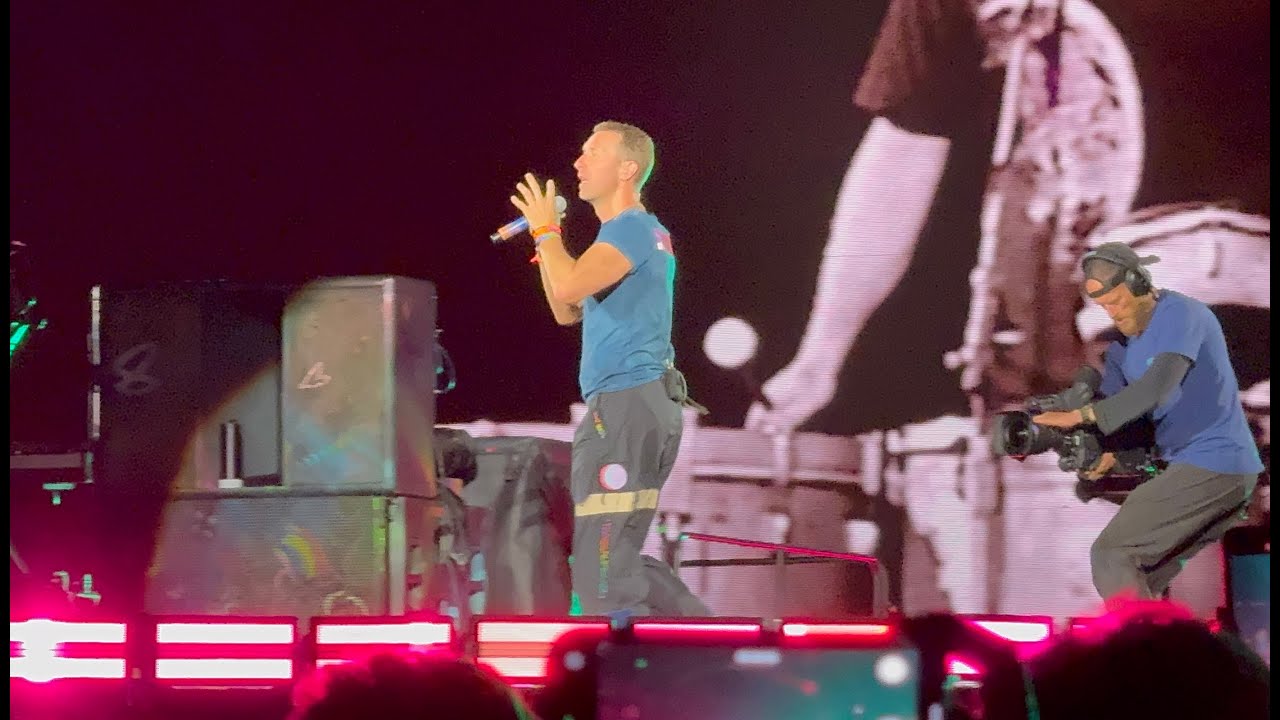 Coldplay - Hymn for the Weekend - Melbourne, Sun 3 Nov 2024 - YouTube