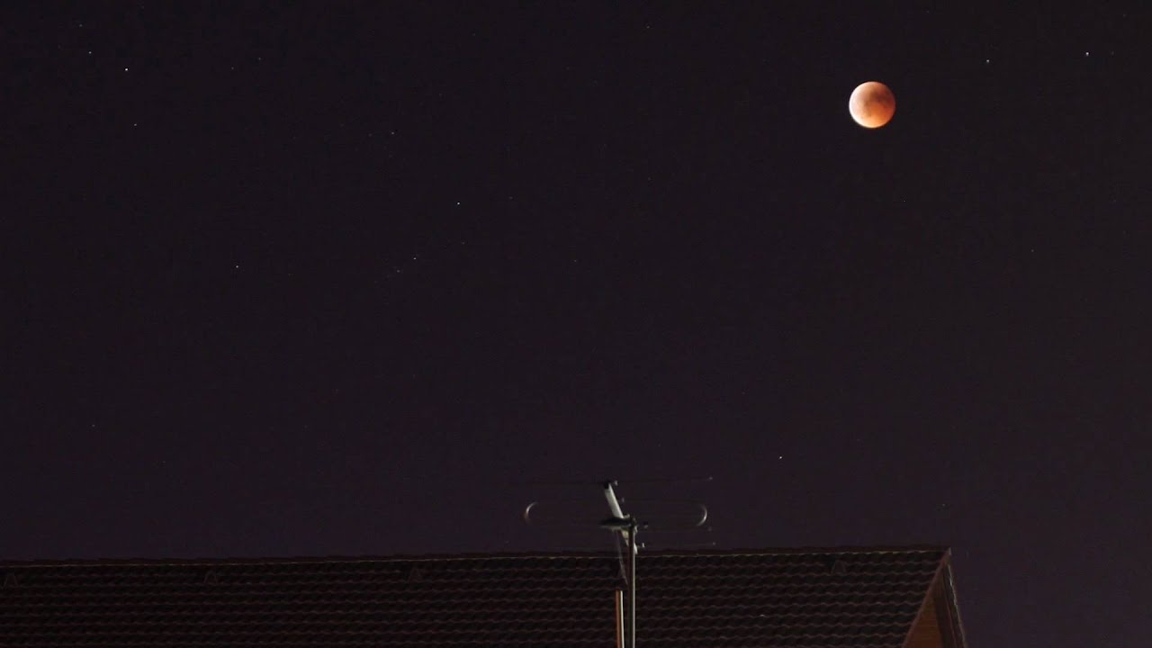 Total Lunar Eclipse - Time Lapse - YouTube