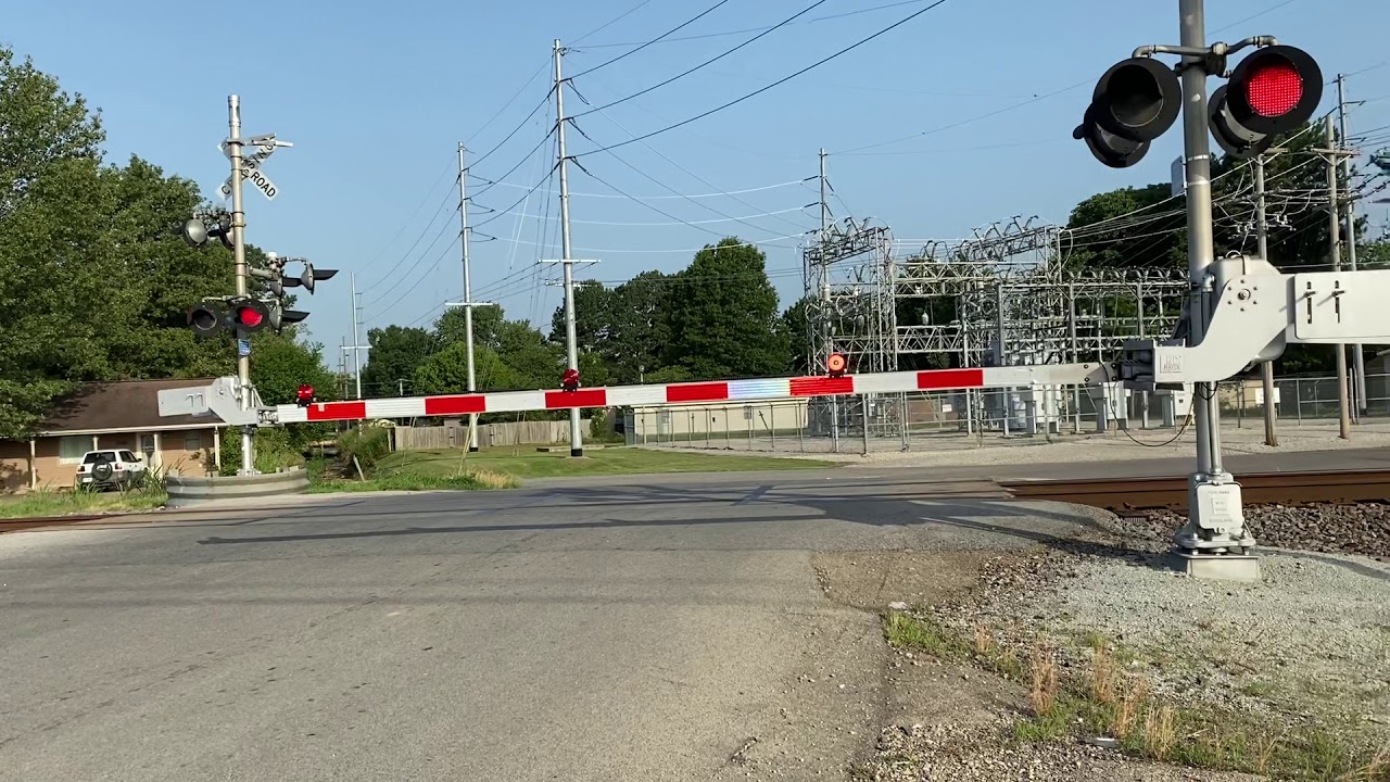 UP#7325(AC4460CW) UP#7463(AC45CCTE) a huge manifest freight train enjoy ...