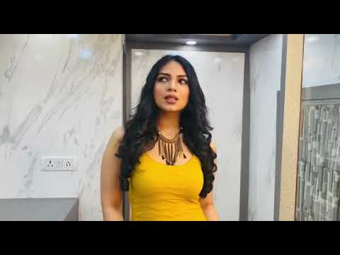 Kashish Rai as Roohi - YouTube