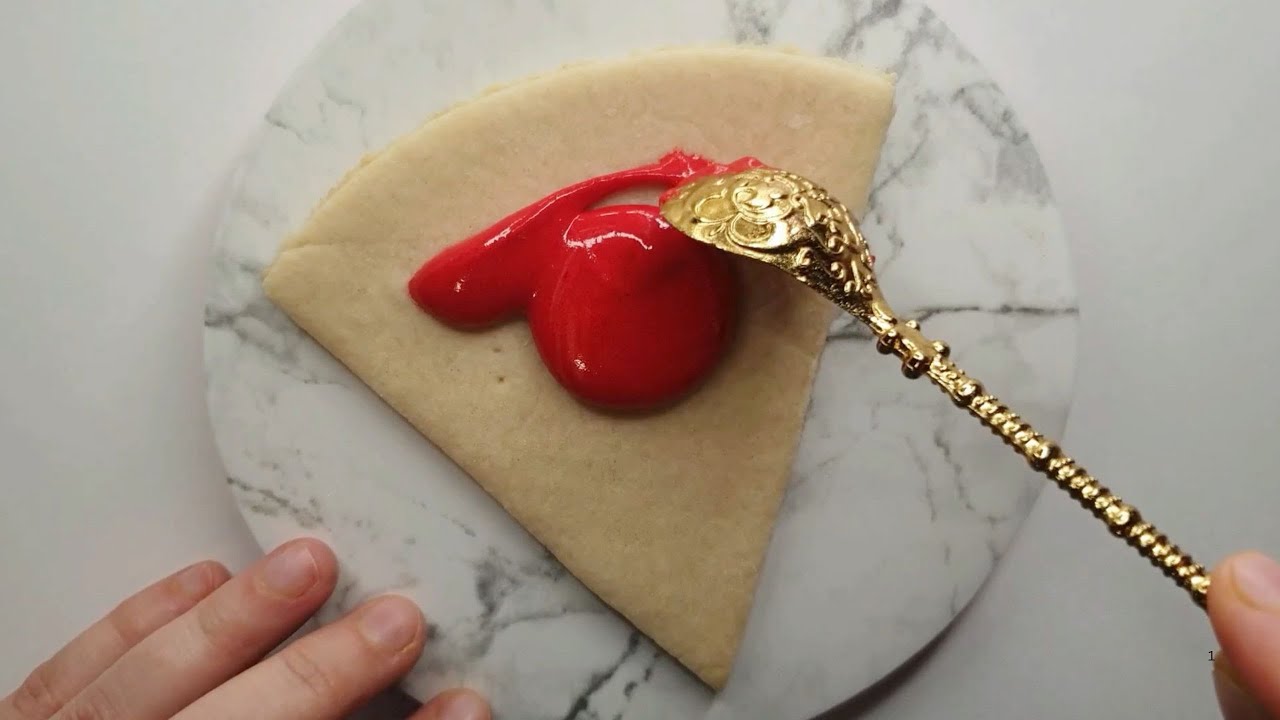 How to make PIZZA COOKIES with royal icing | tutorial - YouTube