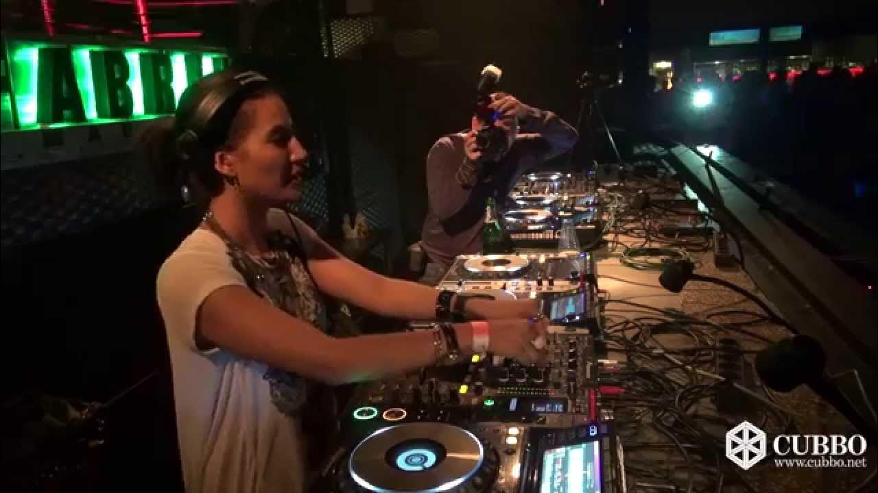 Videoset Fernanda Martins @ CODE 102 - Fabrik (Madrid/ES) 05/01/2015 - YouTube