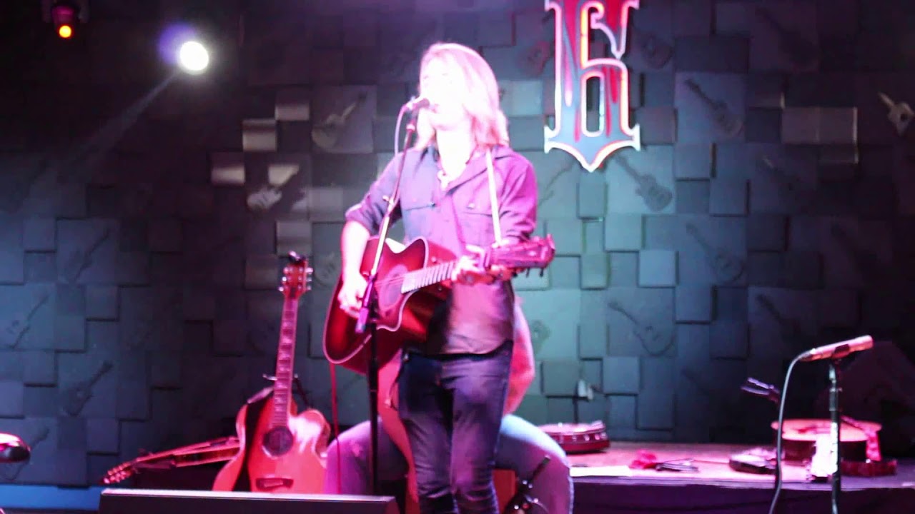 Garrett Wheeler "Stray Cat Strut" - YouTube