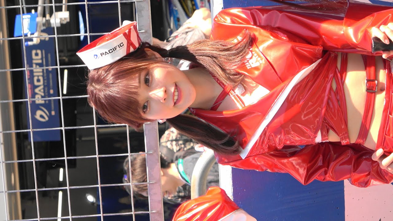 2024 SUPER GT Rd.2 FUJI #22 松田彩花 早乙女るな 藤白ちらり 平野由佳 R'Qs ATTENDANT 予選日ピットウォーク レースクイーン 4K - YouTube