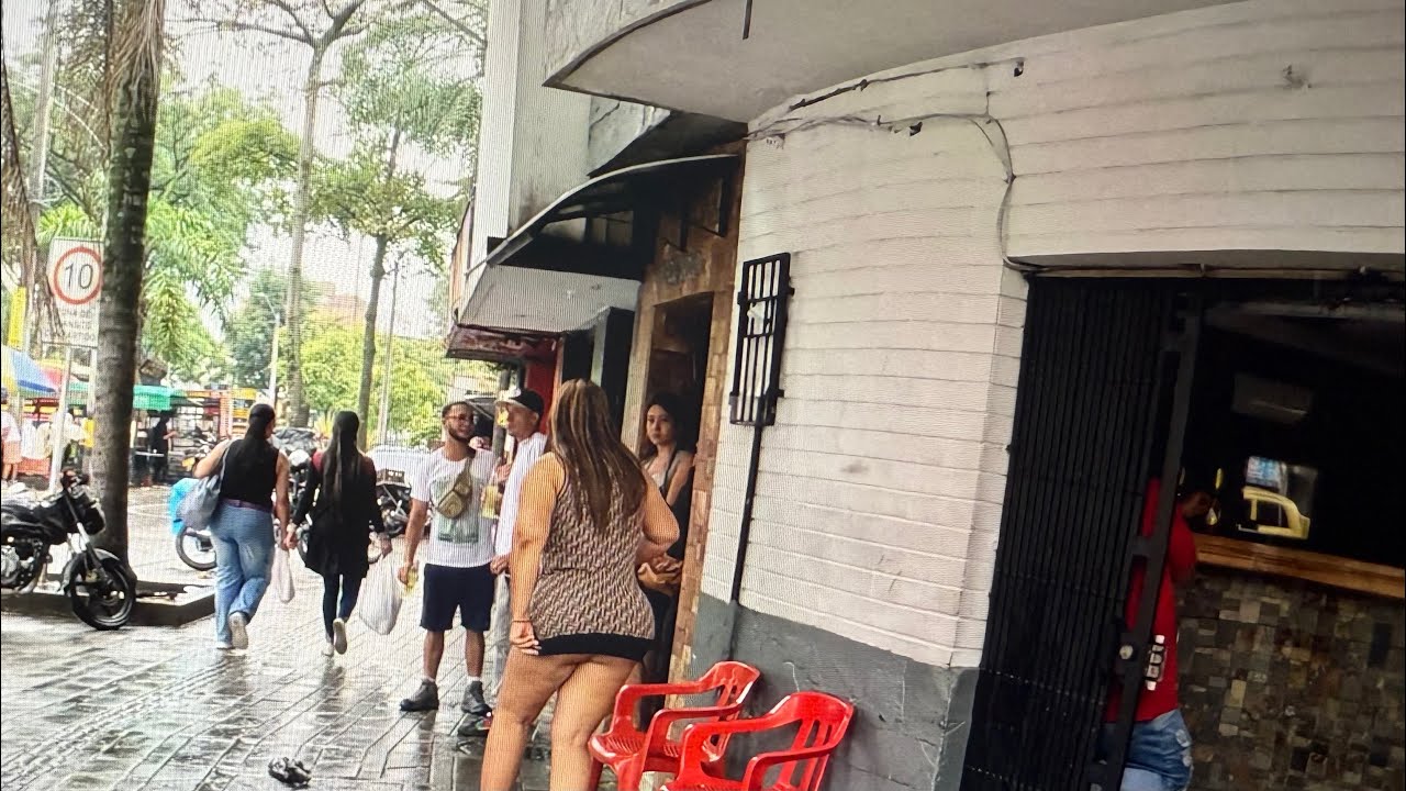 WRONG ROUTE EN EL CENTRO MEDELLIN 2025 - YouTube